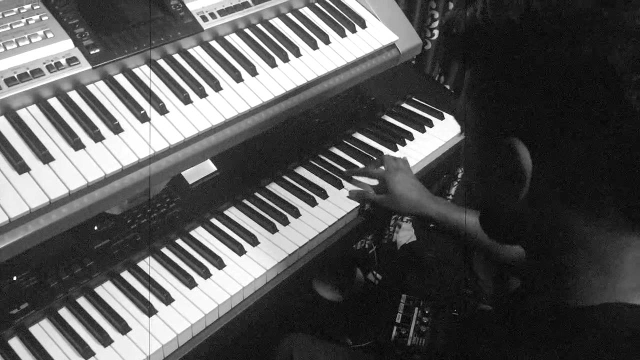 Spider Technique: Revolution | Metal Keyboard - YouTube