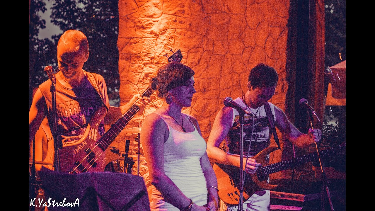 Sticky Jams - Marry The Night (Live) - YouTube