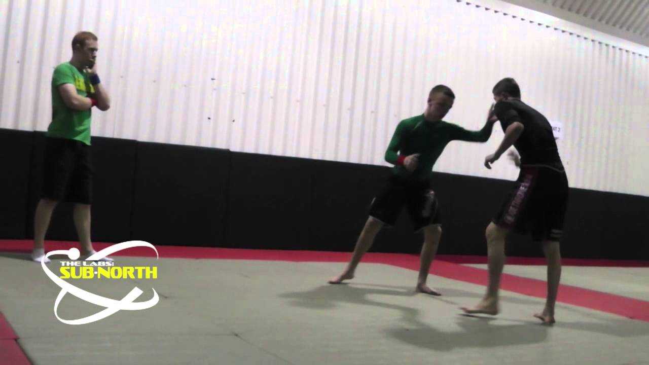 5 Novice u62kgs Connor Hitchens Reps MMA vs Brandon Worrall Reps MMA ...