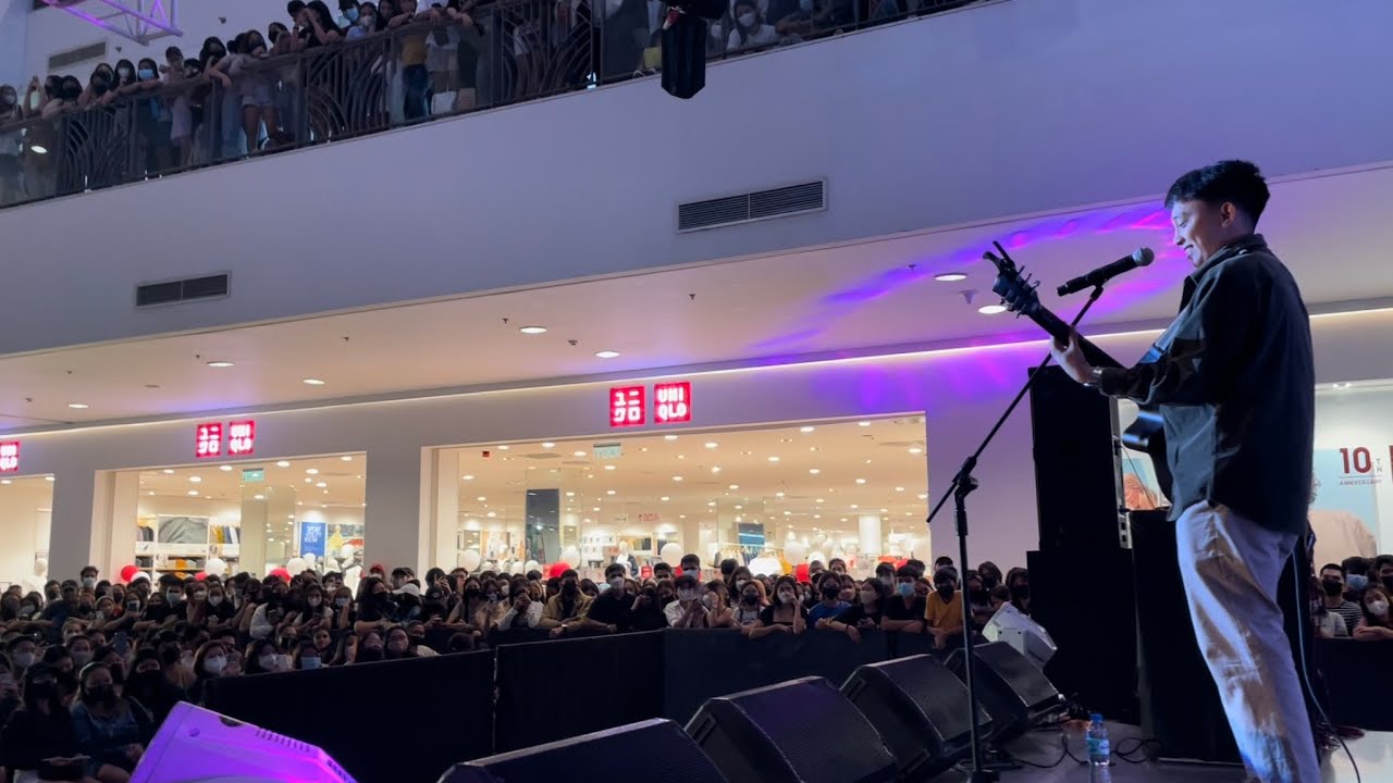 MAGHIHIWALAY DIN KAYO - Eugene Layug ( Live @Ayala malls harbor point ...