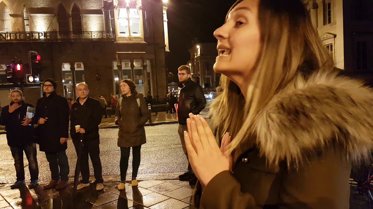 Rojeen Qaqu speach on Oxford stood in solidarity with Rojava - YouTube