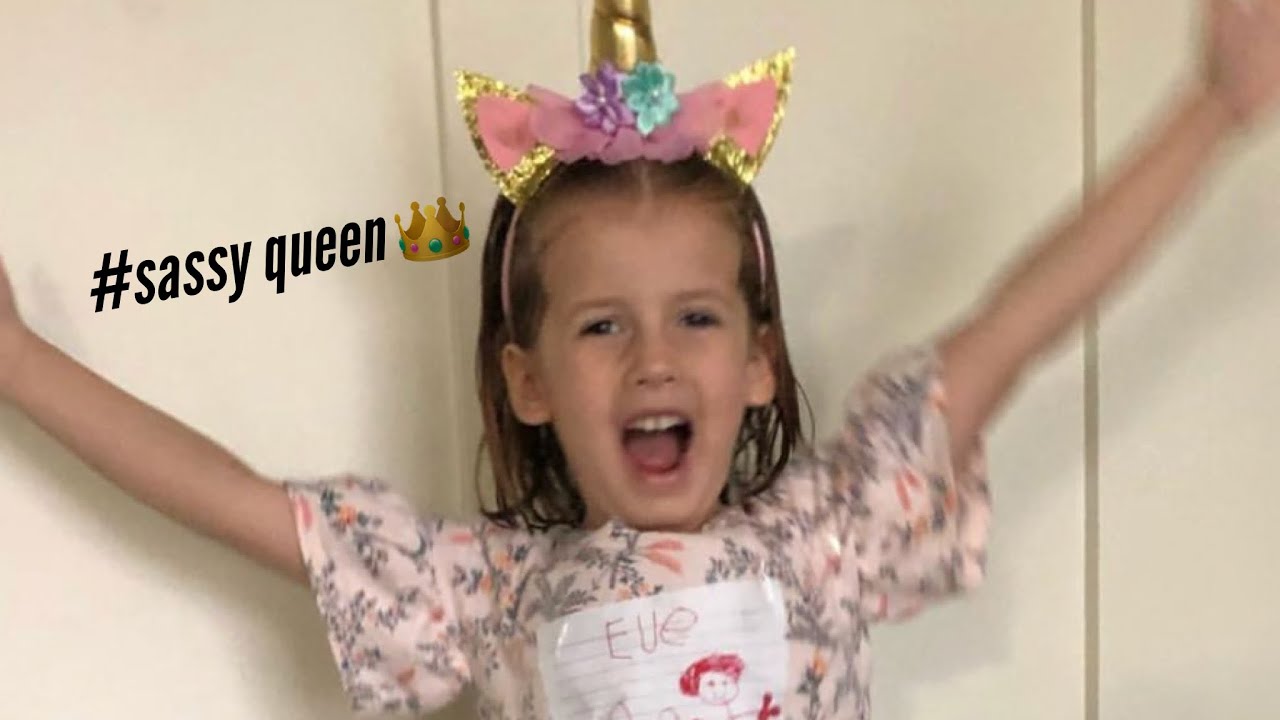 eve from 8 passengers being an iconic queen for 4:38 - YouTube