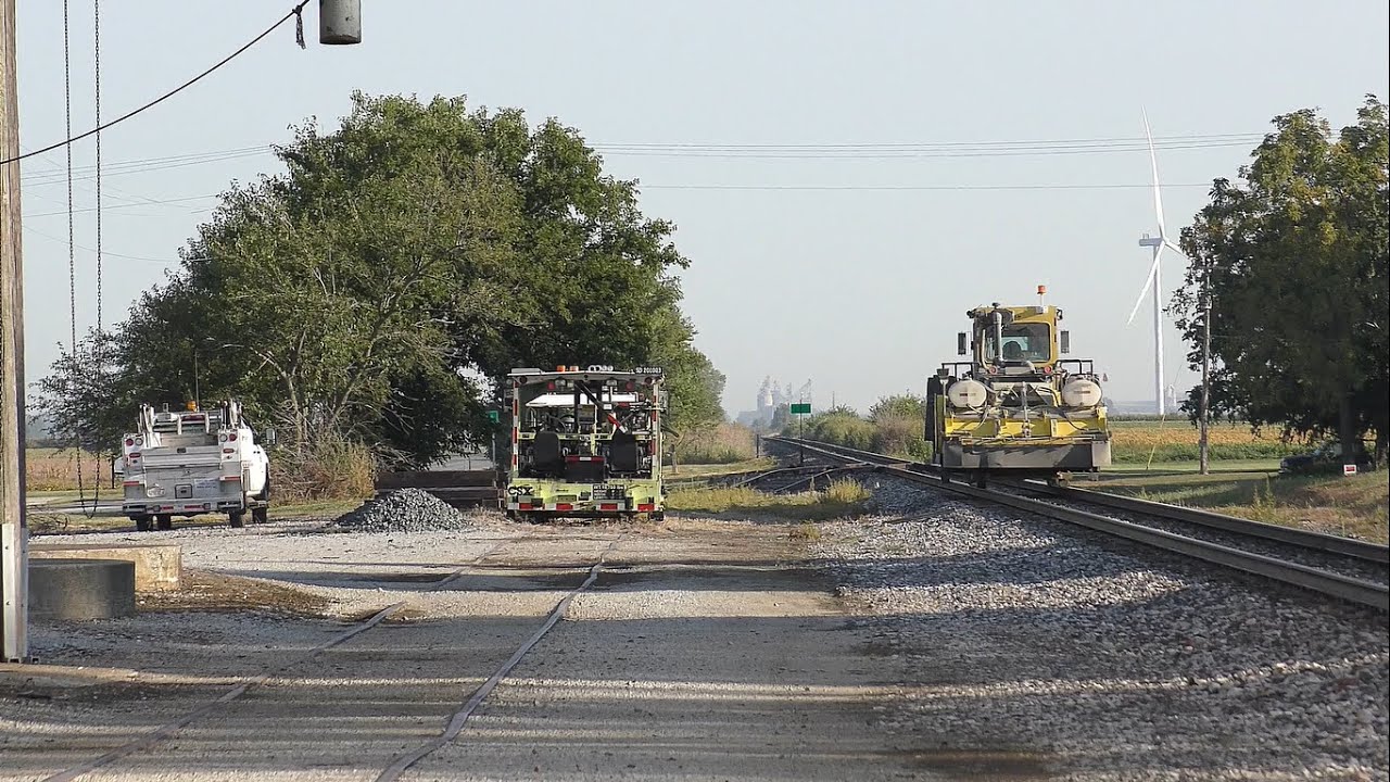 Maintenance-of-way Track Vehicles Northbound in Chalmers, Indiana - YouTube
