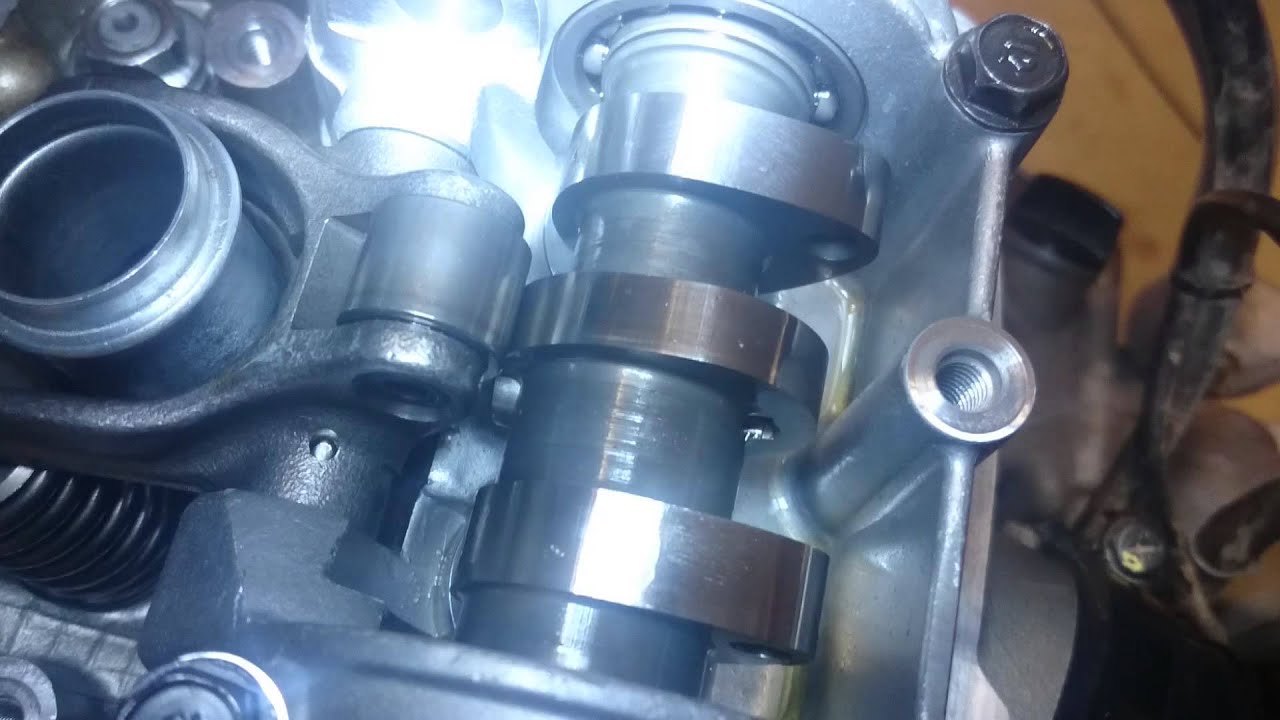 Decomp plunger movement - YouTube