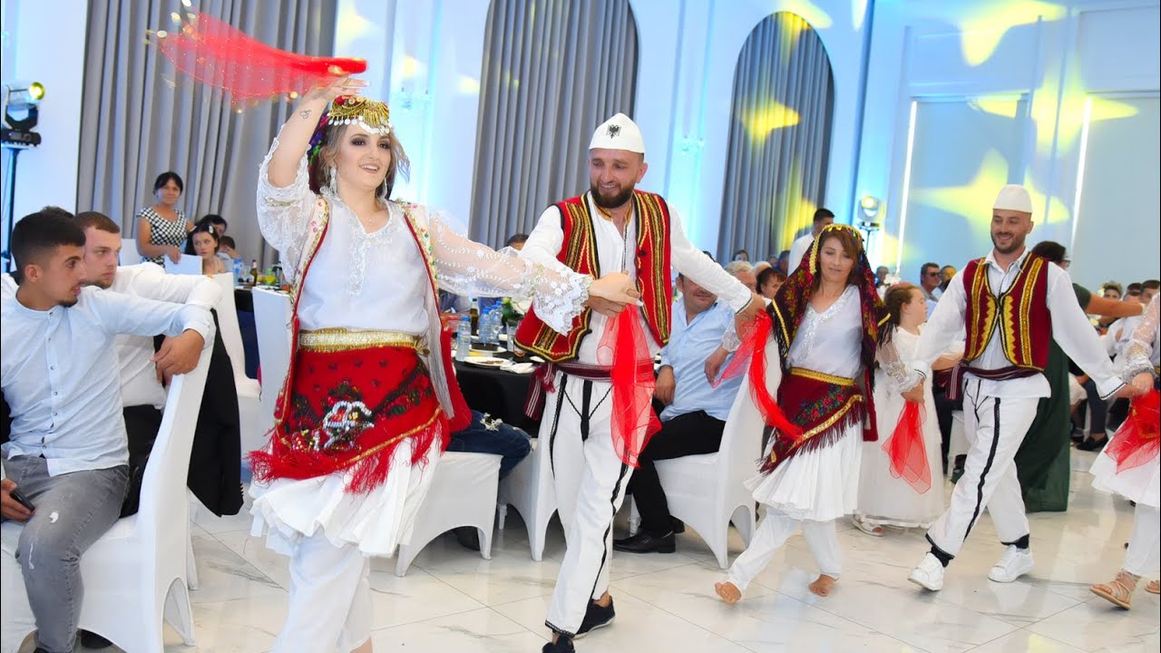 Vallja me Veshjen Tradicionale të Rajcës 2022 | Studio Klevi Official ...