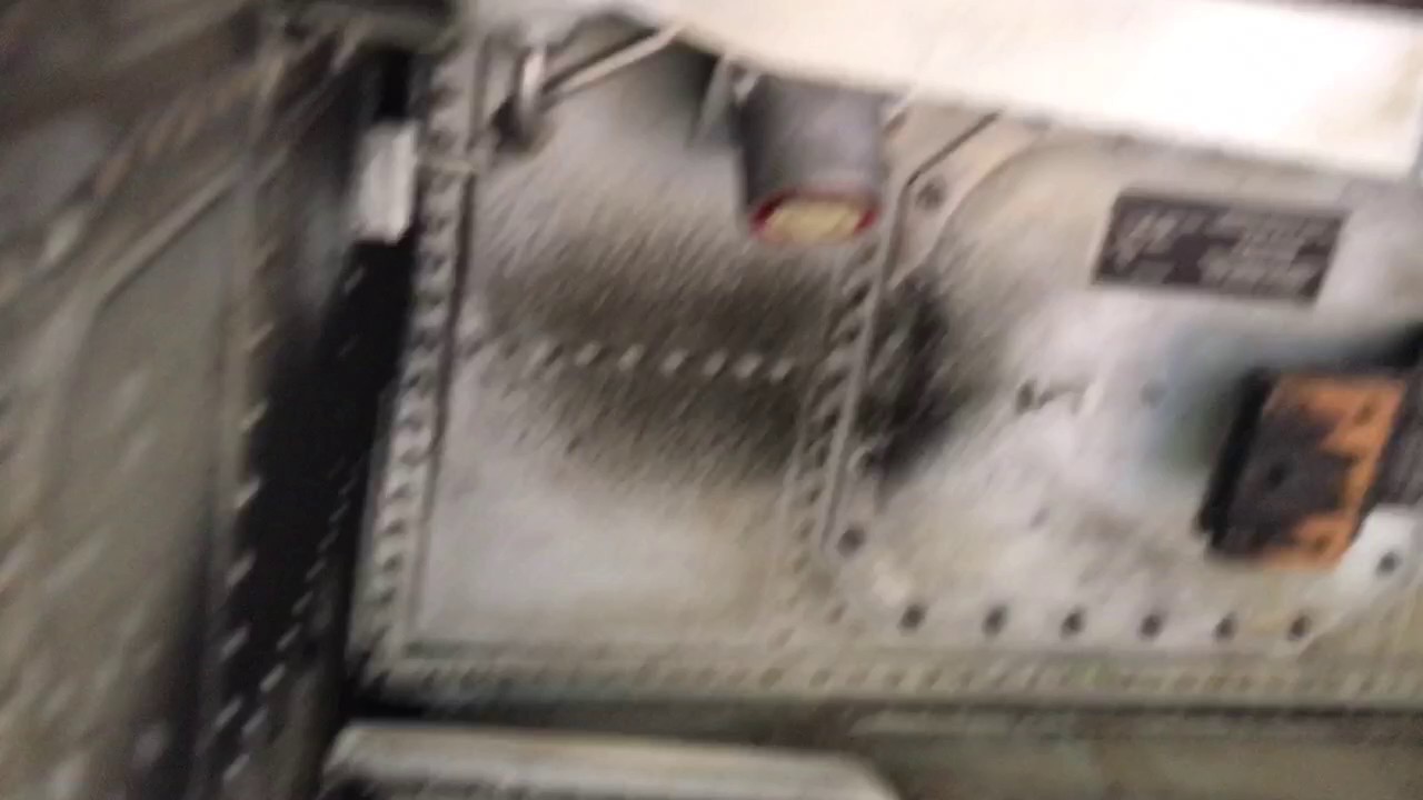 Boeing 737 ground call horn/siren. - YouTube