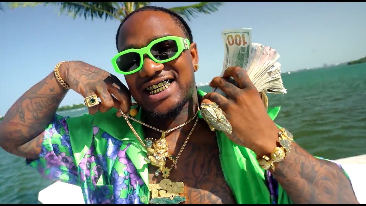 Rizzoo Rizzoo - Bigger Than The Nawf (Official Music Video) | # ...