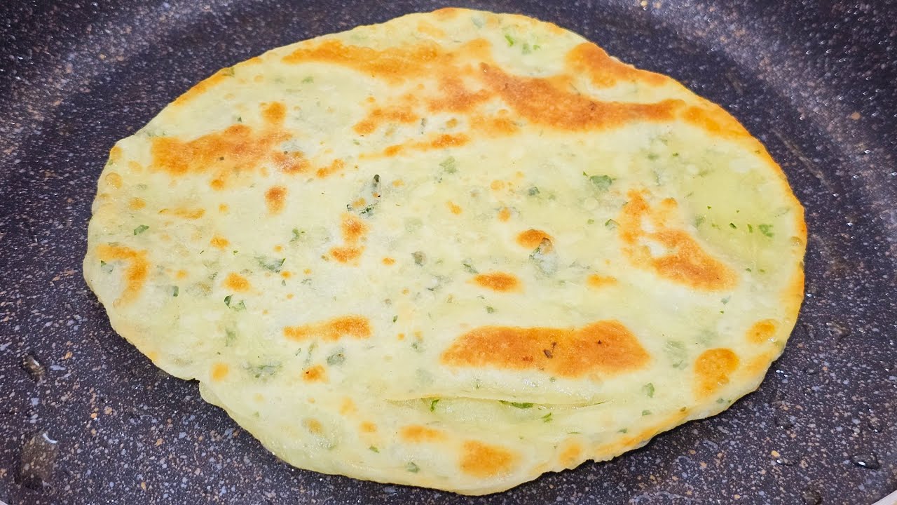 Boil water and add to flour! Super simple and delicious pan bread - YouTube