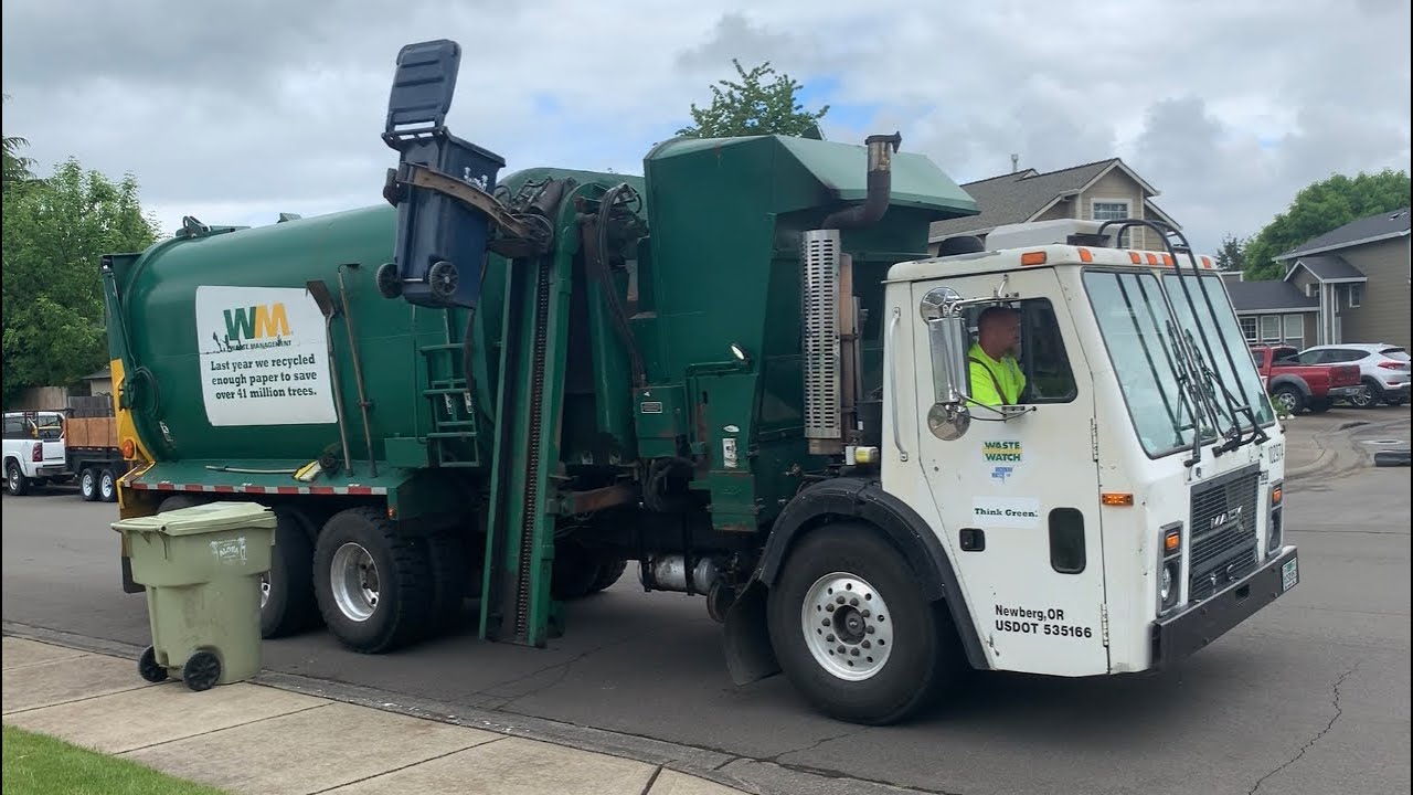 Waste Management Mack LE Amrep Elliptical Garbage Truck!! - YouTube