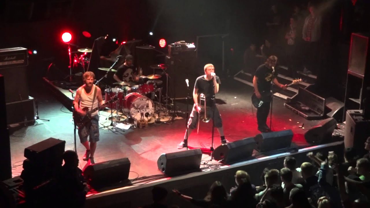 Random Hand I Human (live) - YouTube