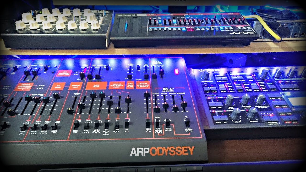 Hardware Synth Jam - Mono Lancet, Odyssey, JU06, Virus - YouTube