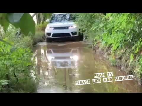 RANGE ROVER OFF ROAD ON THE JUNGGLE