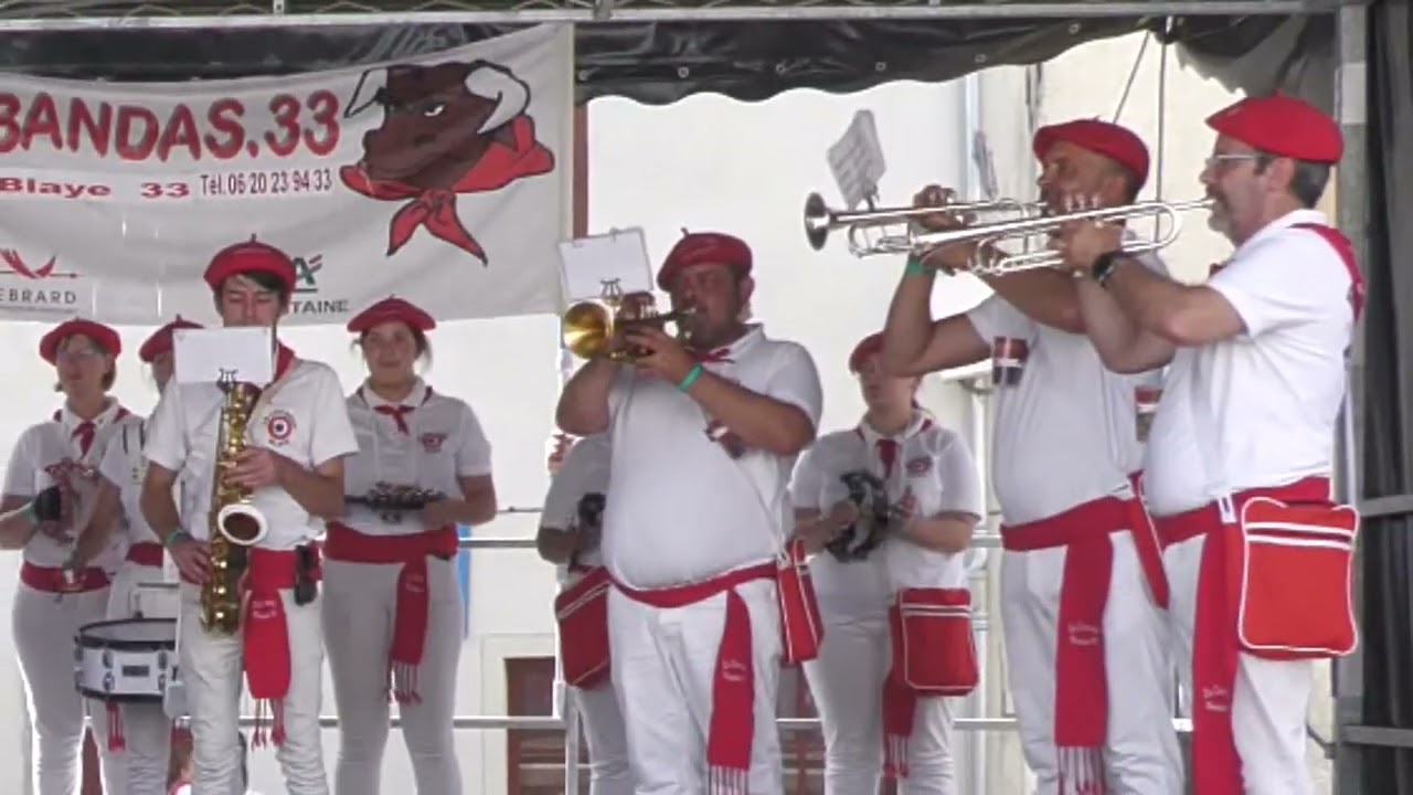 Podium Musical La BANDA 33 (01) - YouTube