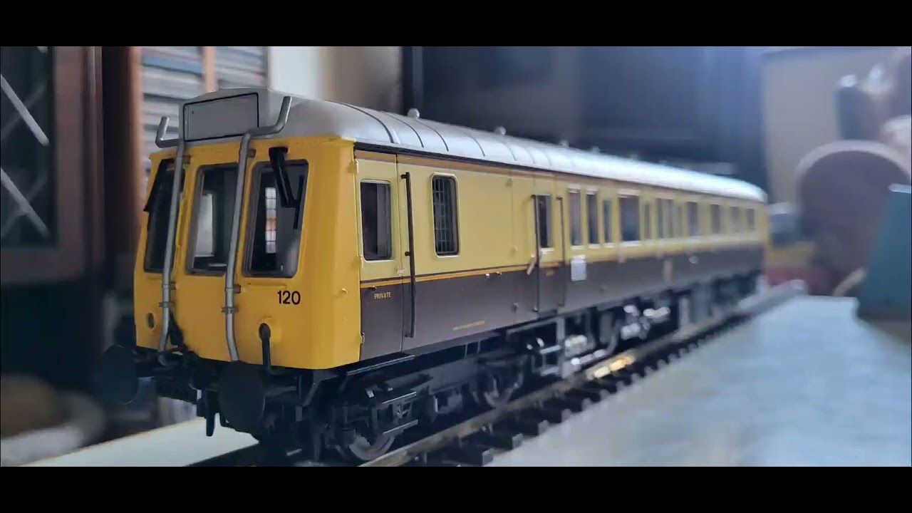 "0" Gauge Dapol 121 showcase - YouTube