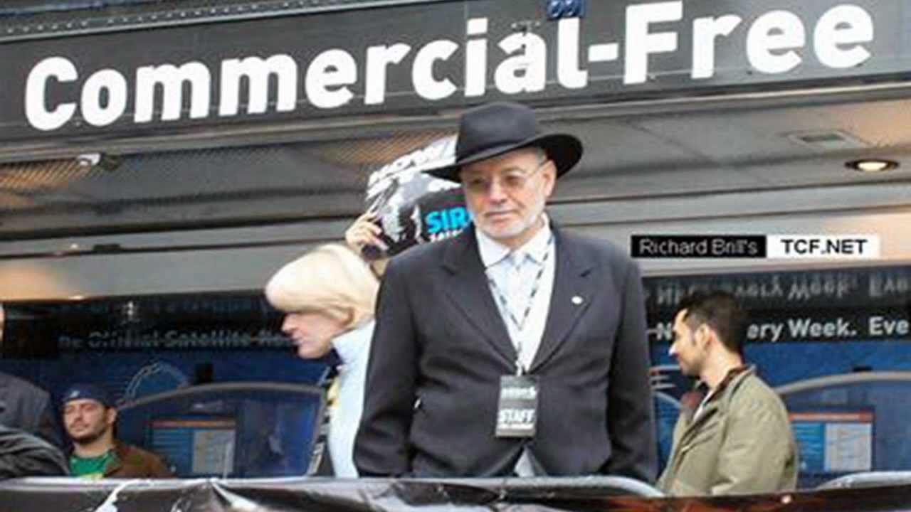 Don Buchwald Suggests Howard Stern Finds a Charity - YouTube