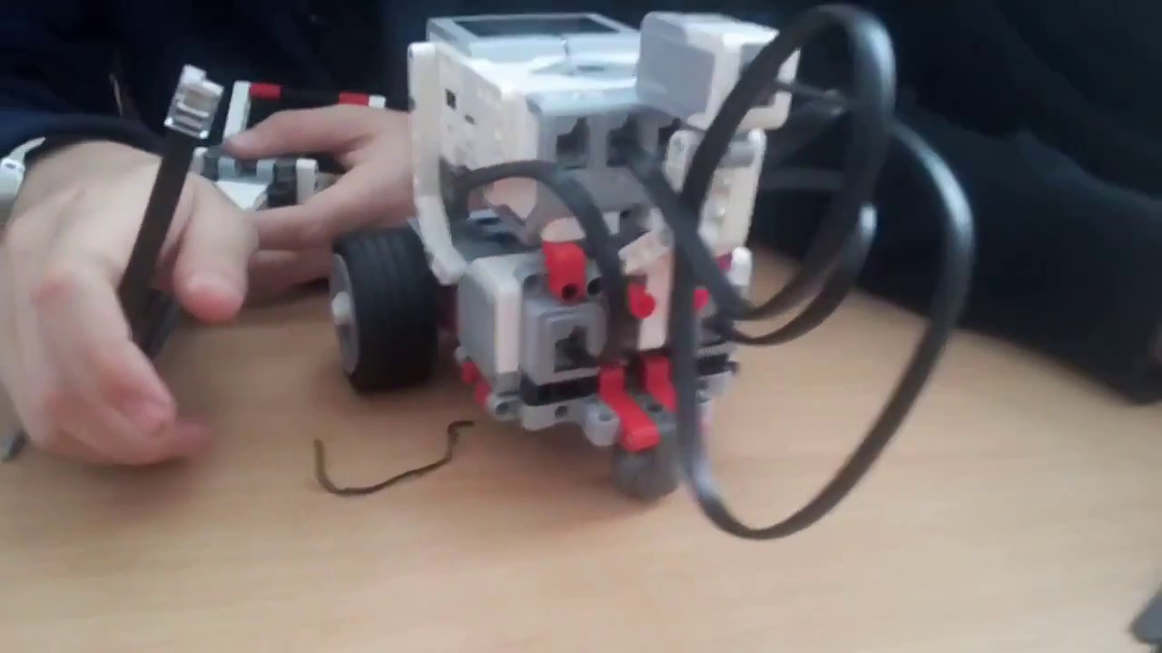 EV3 Robot Educator - Збираємо першу модель - YouTube