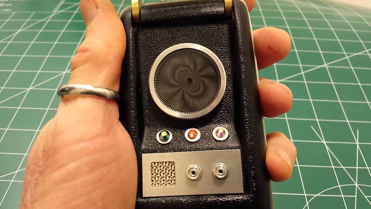 Star Trek Original Series "Beta" Communicator with Spinning Moire ...