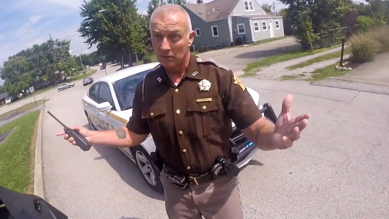 COOL & ANGRY COPS | POLICE vs MOTO | [Episode 73] - YouTube