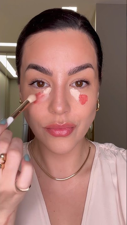 Blush abaixo dos olhos misturado com corretivo? - YouTube