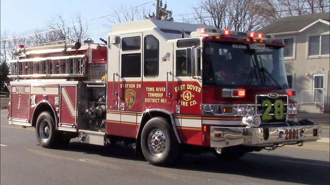 Toms River East Dover Fire Company Engine 2801 Responding 2-18-23 - YouTube