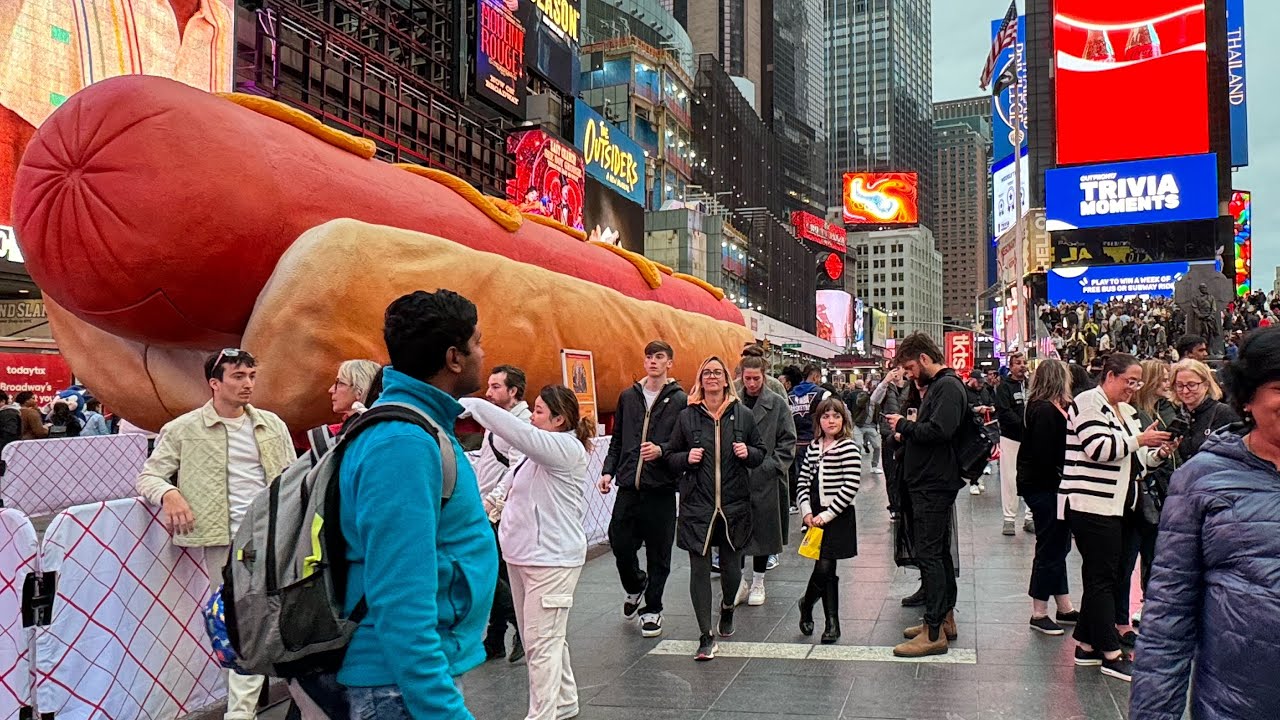 New York City, Times Square, the biggest Hot Dog display ever!! Don’t ...