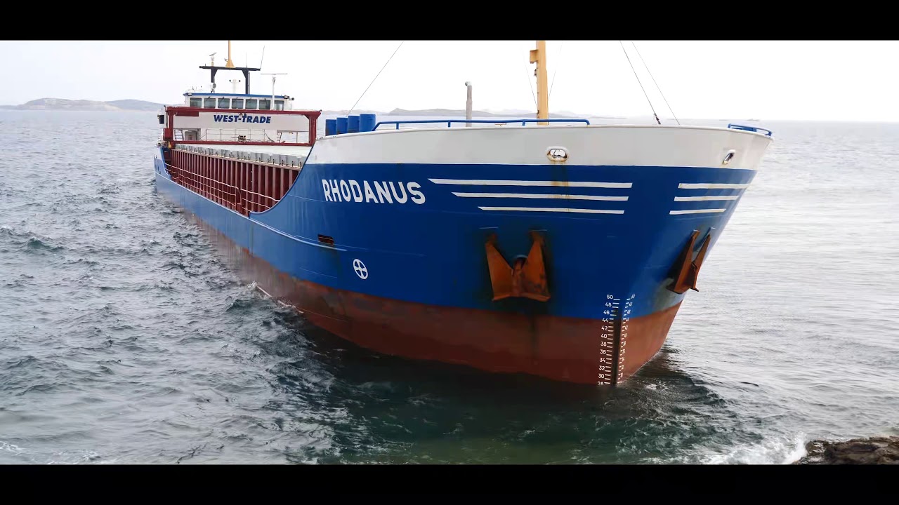 Cargo échoué Rhodanus Cala Longa Bonifacio 13 10 2019 - YouTube