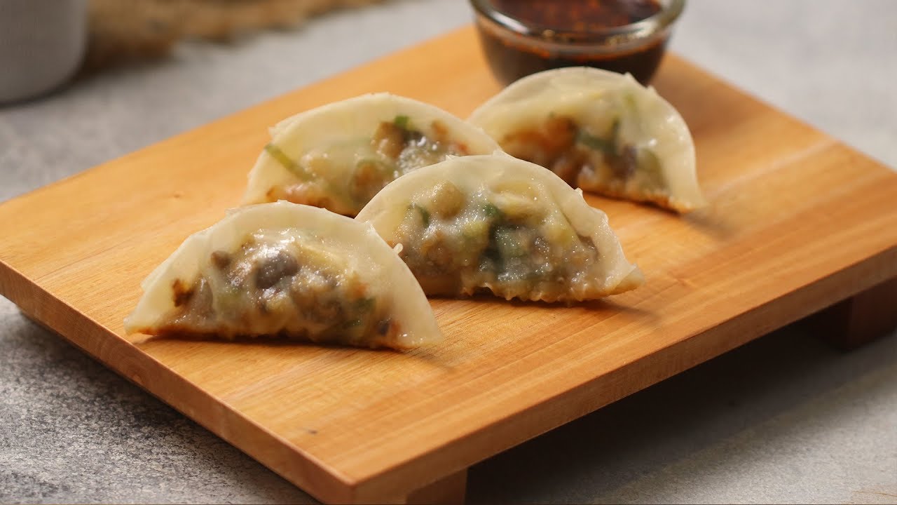 Resep Veggie Gyoza - YouTube