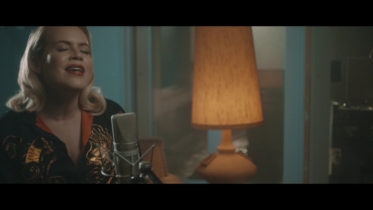 Natalie Noone - Lioness (Acoustic) - YouTube