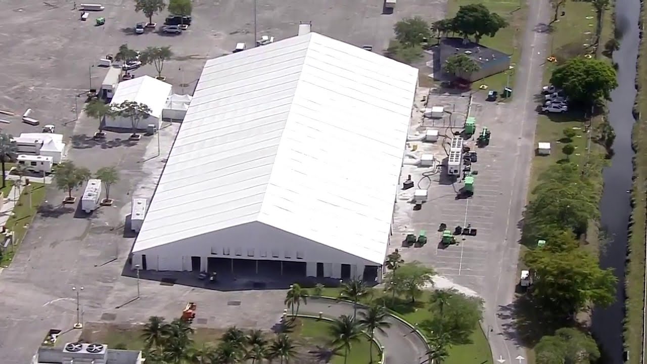 Miami-Dade builds temporary hospital at Tamiami Park - YouTube