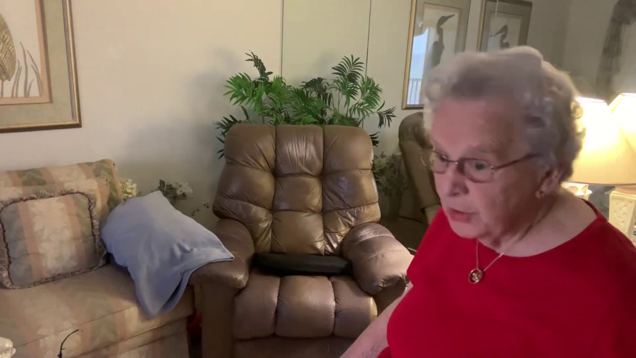 Playing taps each sunset on Siesta Key in Sarasota - YouTube