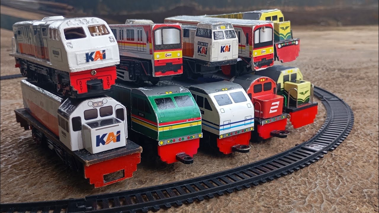 Menemukan mainan kereta api kai cc203,kereta api vintage,kereta api pt ...