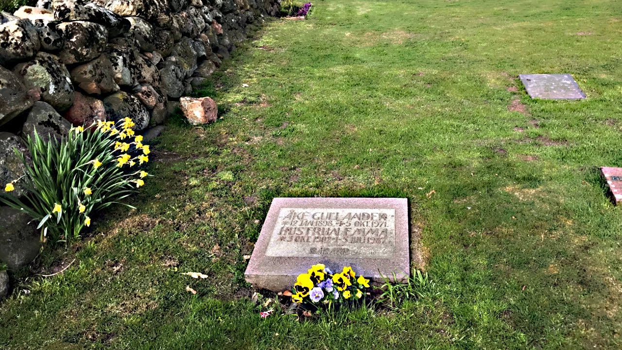 Rävinge kyrkogård - Åke Gullander - YouTube