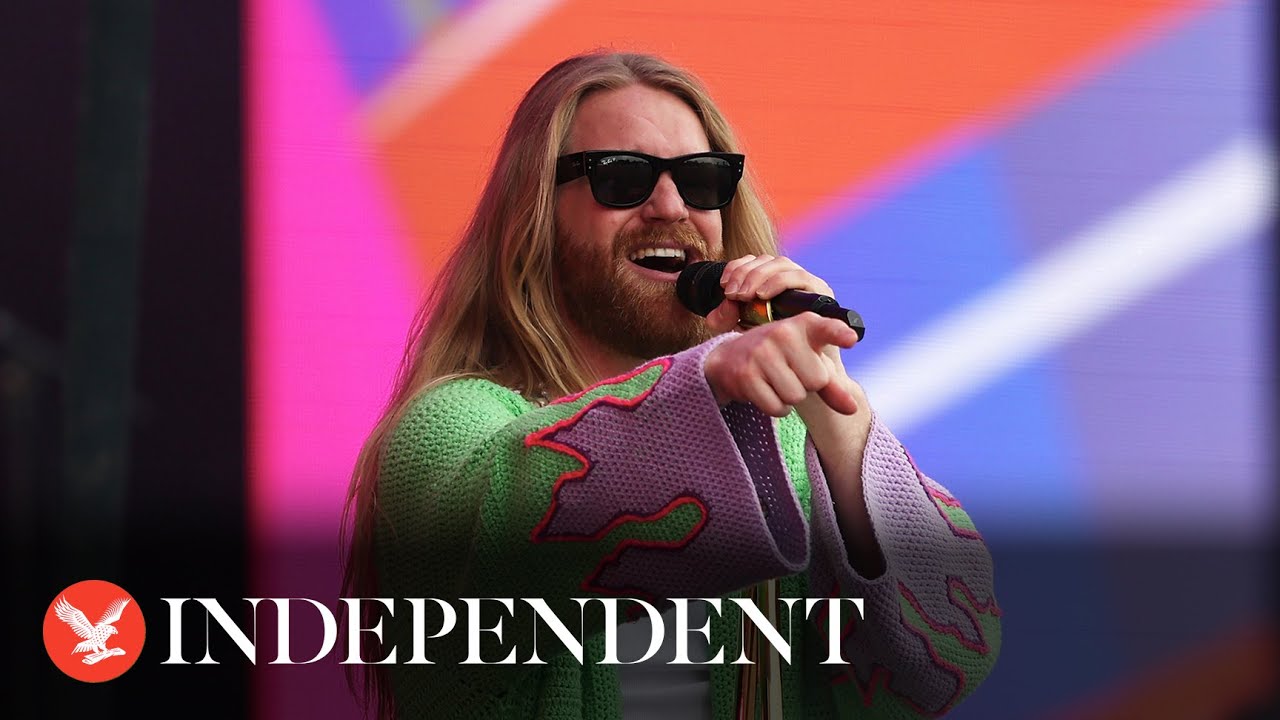 Sam Ryder reacts as 'You're Christmas To Me' misses out on Christmas No ...