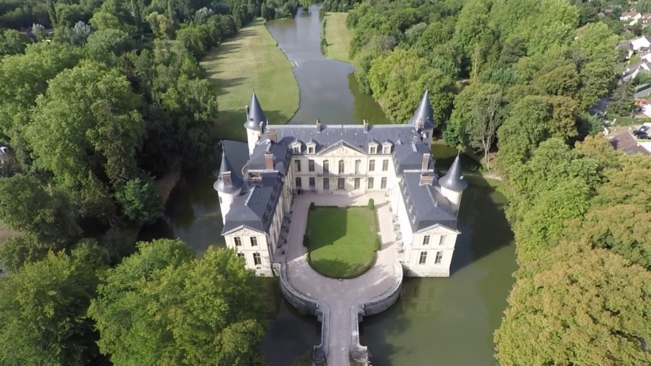 Château d'Ermenonville - YouTube