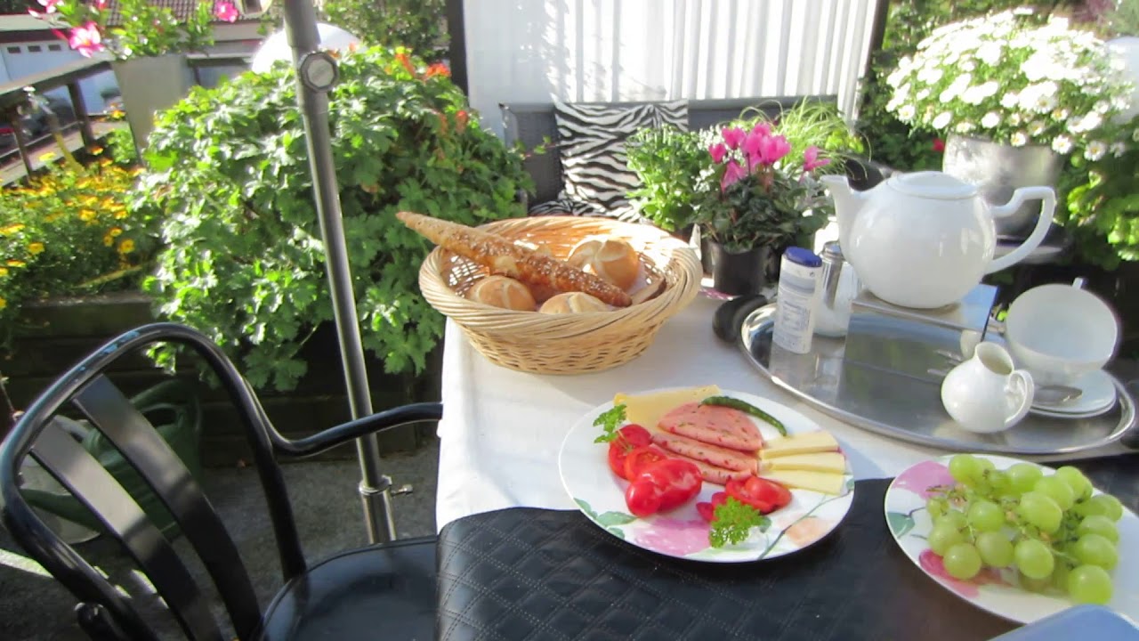 Laura M Fashion live im Garten 22 09 2019 - YouTube