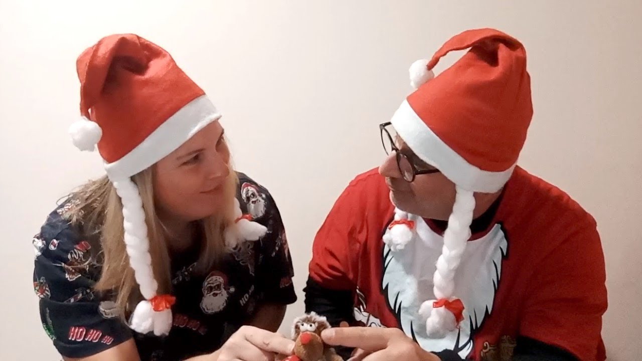 László Barna: Eljött (Mikulás jelnyelvi vers) - YouTube