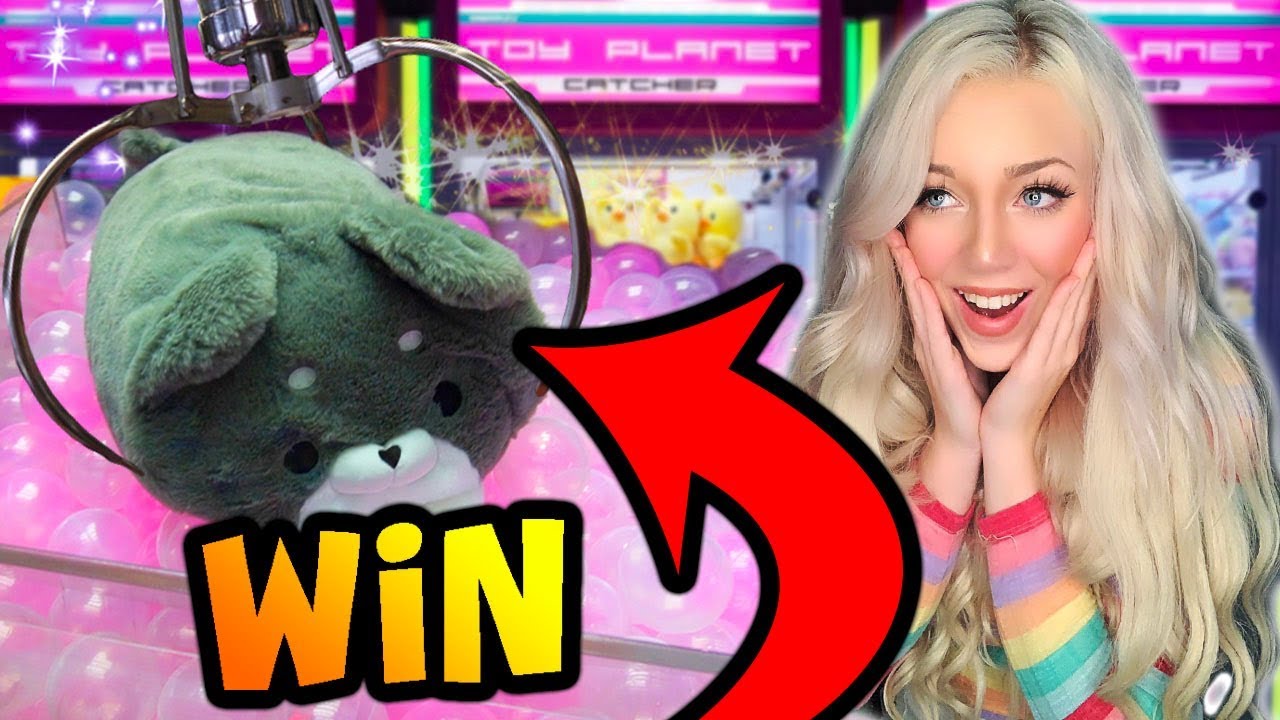 GIANT CLAW MACHINE WINS AT THE ARCADE!! HOW TO WIN HUGE PRIZES!! - YouTube