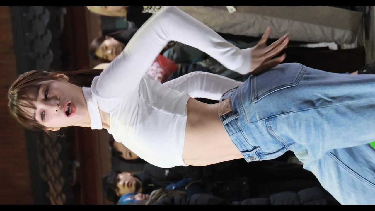 DANCE TEAM "MIC" 홍대 버스킹(게스트) : 블랙핑크 - 핑크베놈 - YouTube