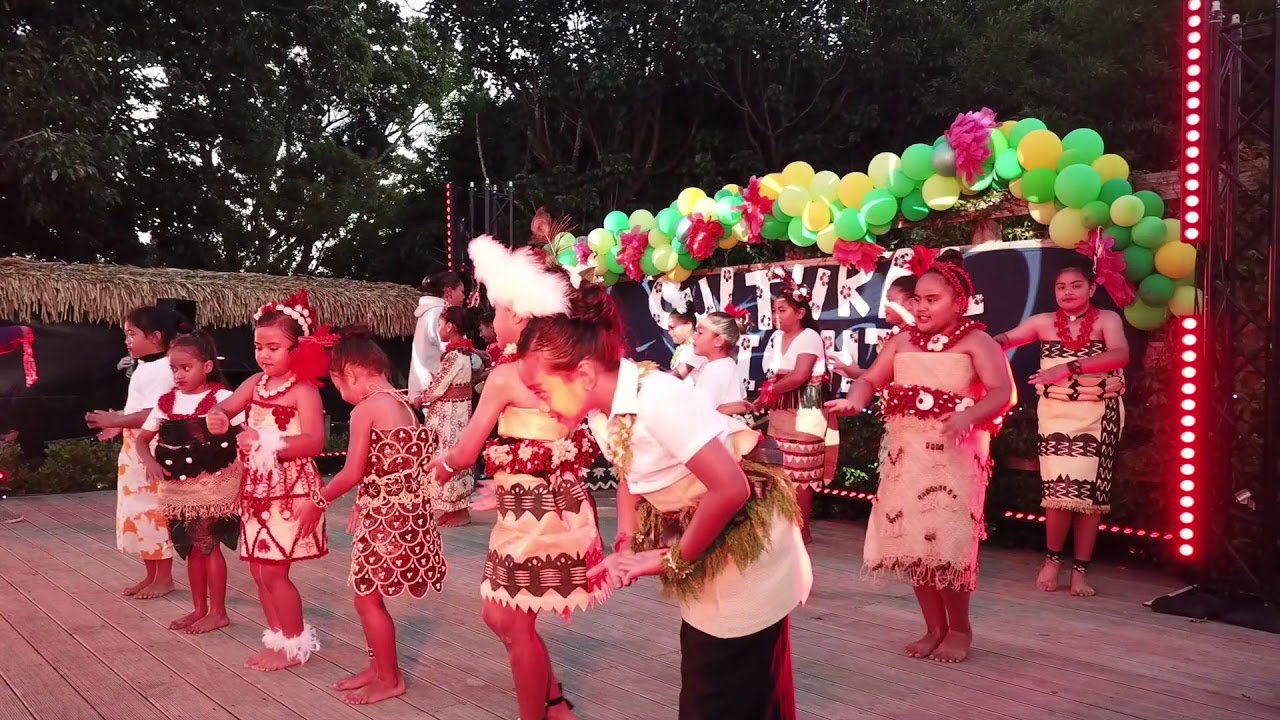 Glenavon Cultural Night Tongan Girls Dance 2019 (short) - YouTube