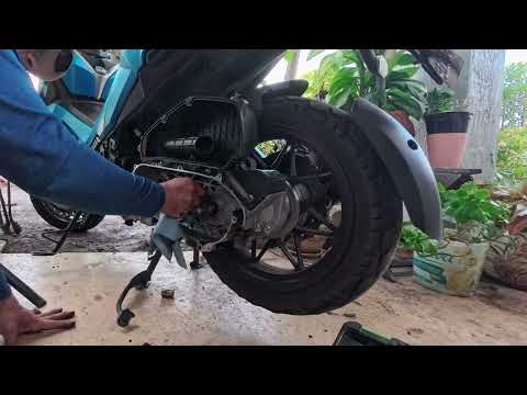 Lifan KPV 150 Basic Maintenance: Spark Plug, Belt & 13g Rollers Upgrade