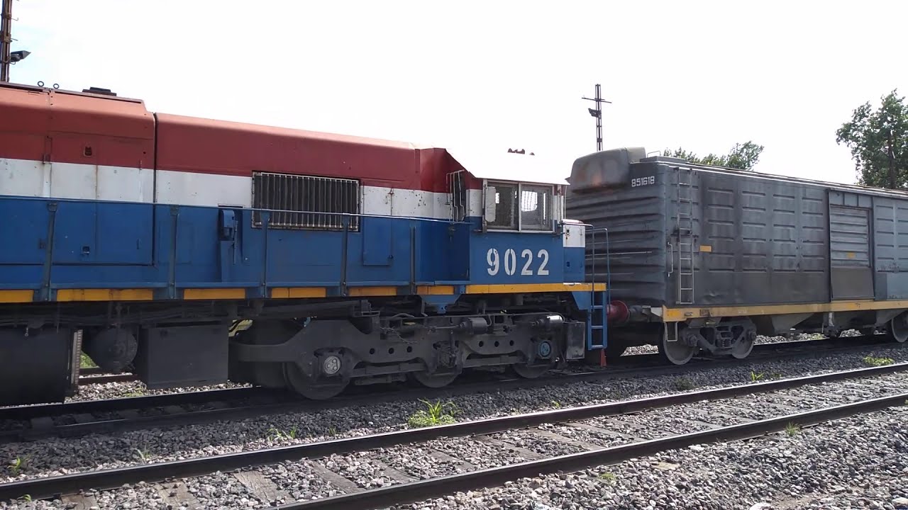 Tren de cargas NCA con dupla de EMD GR-12w N°6624 y EMD GT-22CW N°9022 - YouTube