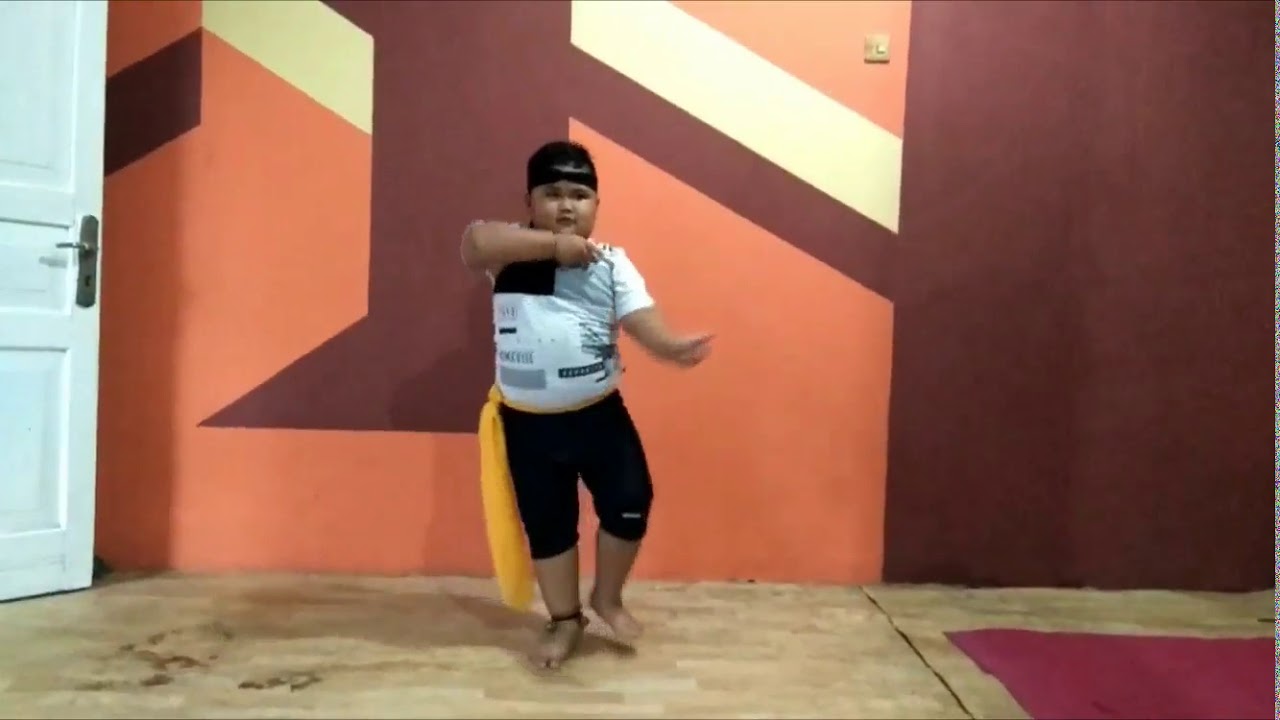 Joget Jaranan Solah Cingkrak Mas Dimas - YouTube