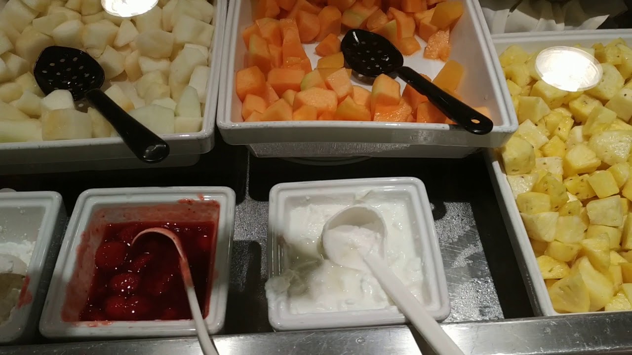 Buffet auf der Regal Princess - YouTube