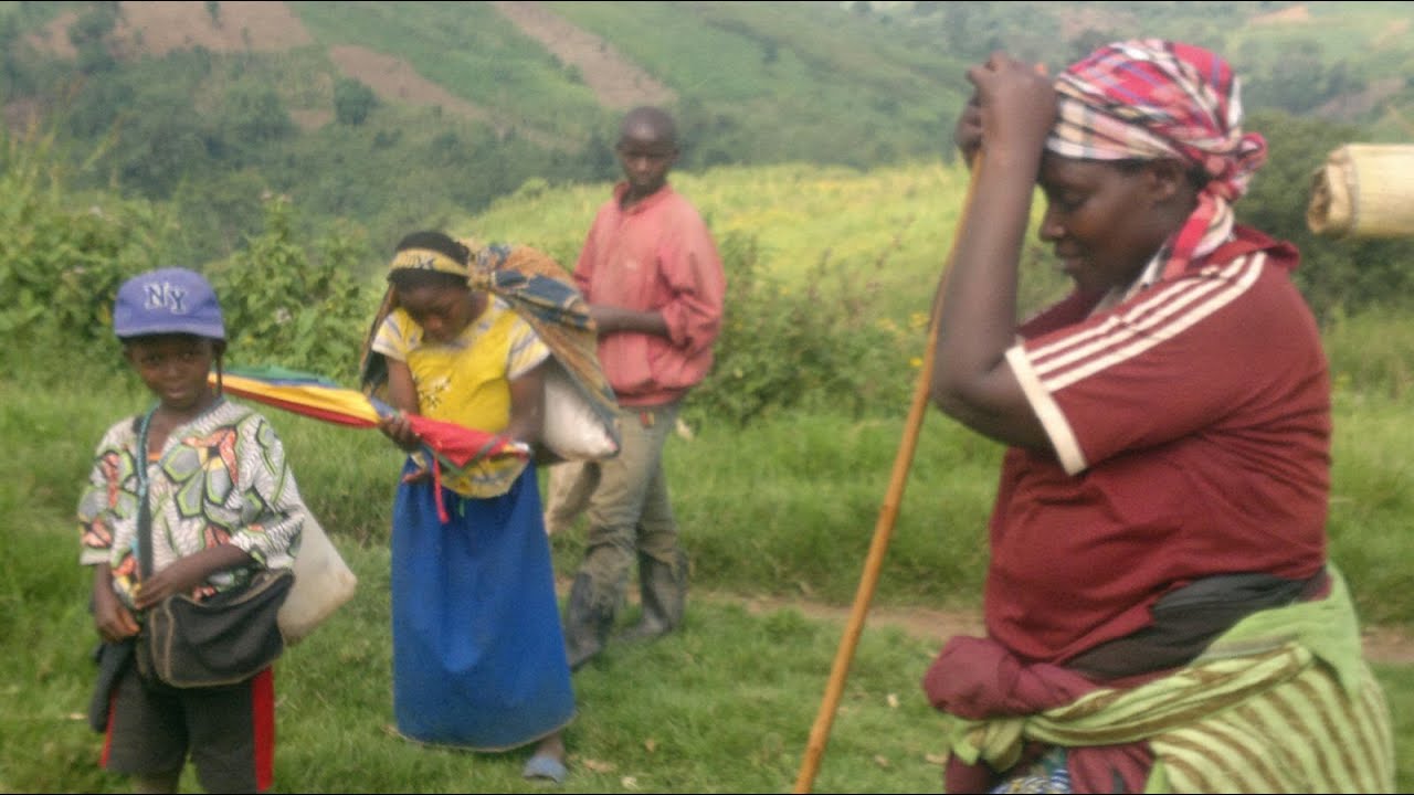 Les femmes Rwandaises réfugiées à l'Est de la RDC - YouTube