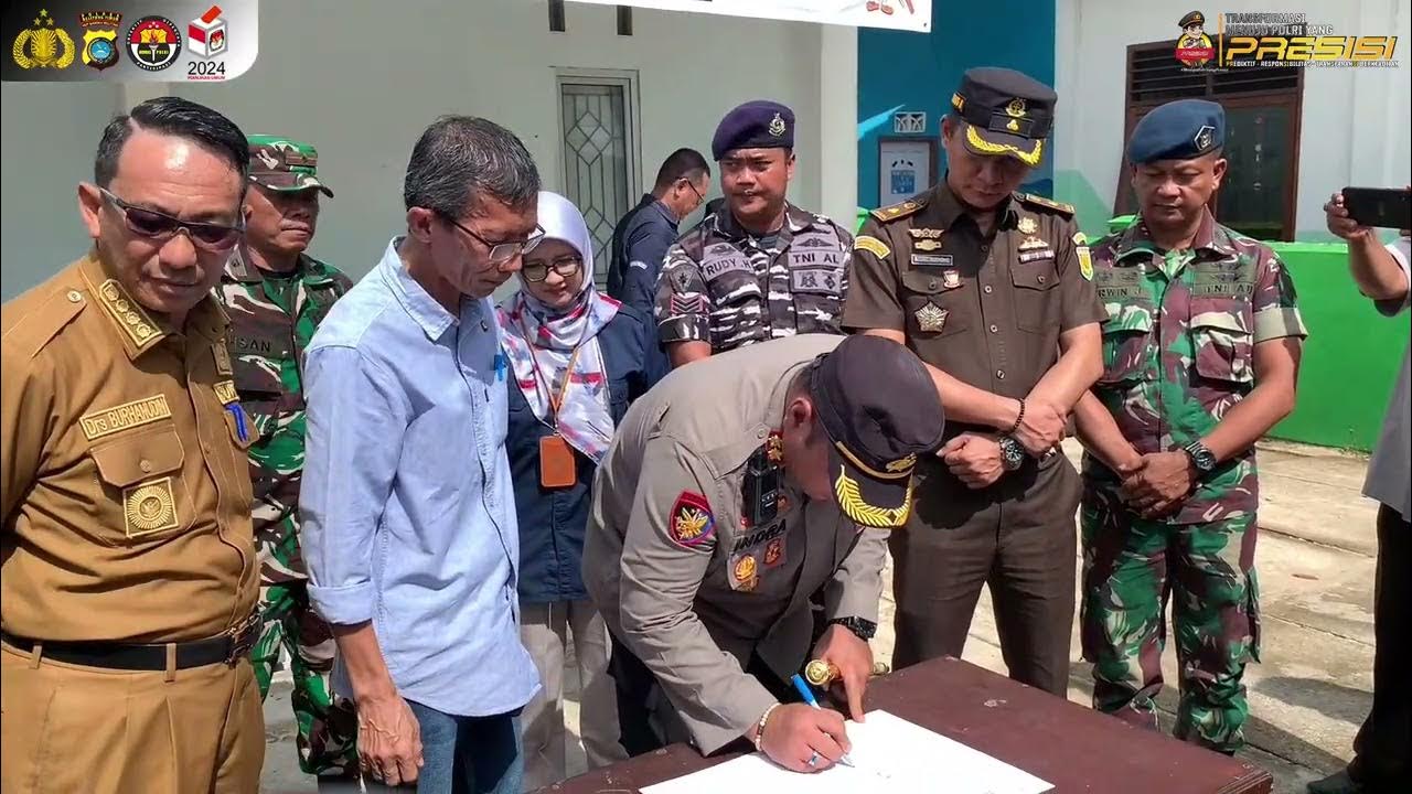 Kapolres Beltim Beserta Forkopimda Lepas dan Kawal Pendistribusian Logistik Pilkada 2024 - YouTube