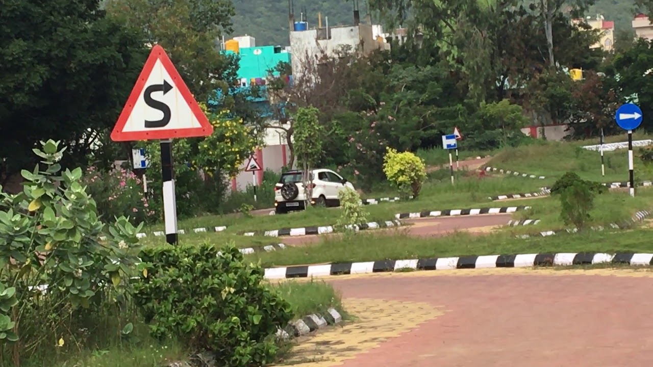Four Wheel/Car Driving License Test on Track at Tirupathi RTO - YouTube