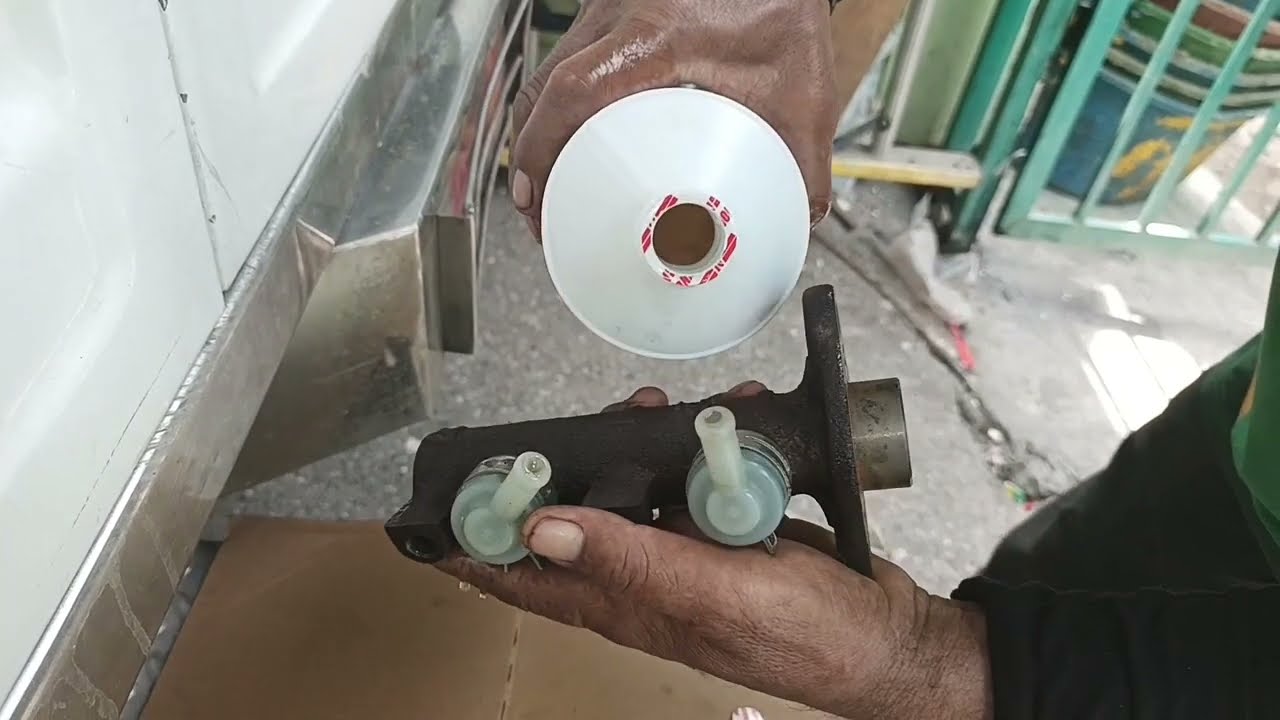 # MITS L300 4D56 HOW TO REPLACE / INSTALL BRAKE MASTER REPAIR KIT ...