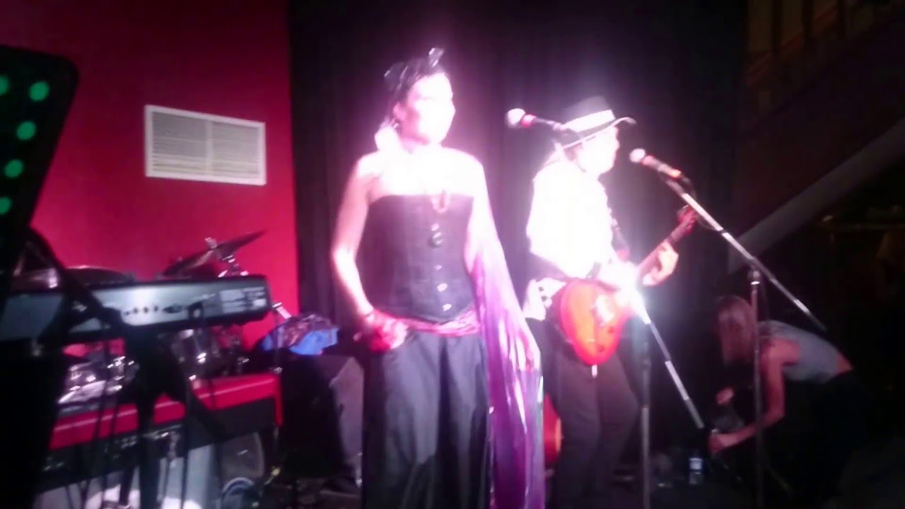 Tusk - Sweetwood - Fleetwood Mac Tribute band - YouTube