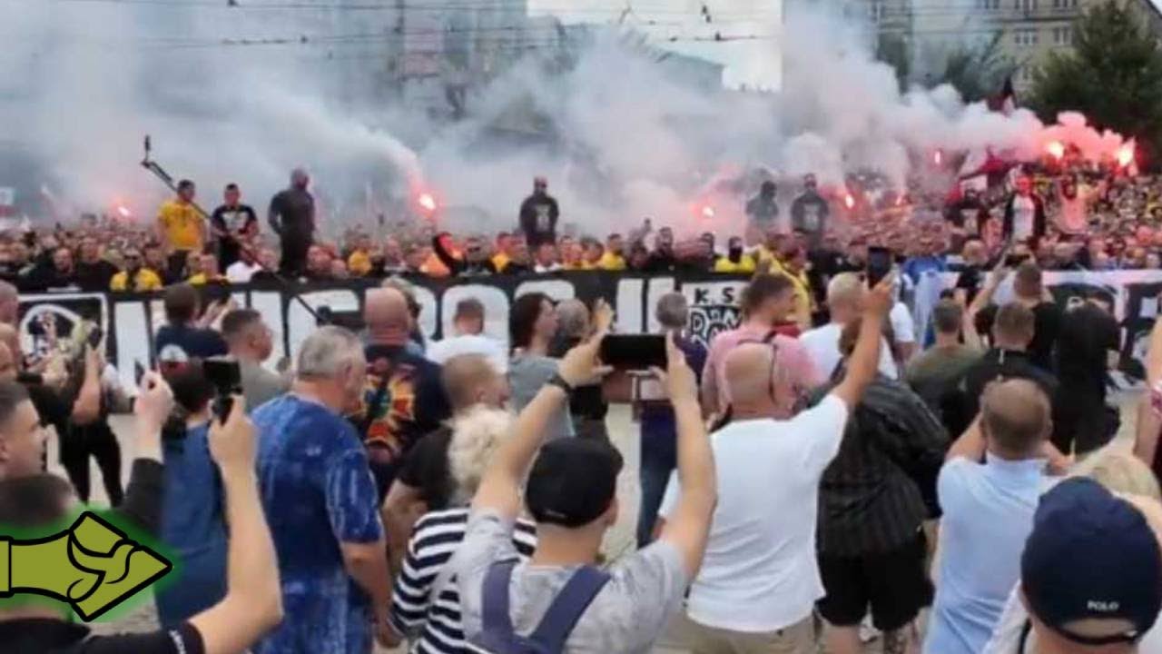 ΜΑΖΙΚΗ ΑΝΤΙΔΡΑΣΗ ΣΤΗΝ ΠΟΛΩΝΙΑ – Ο ΛΑΟΣ ΛΕΕΙ «ΟΧΙ» ΣΤΗΝ ΠΑΡΑΝΟΜΗ ...