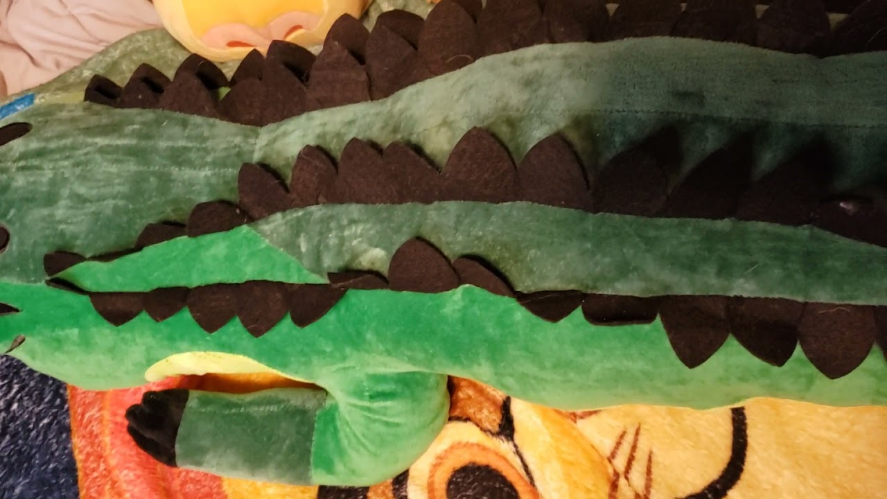 Plush Reviews #34: 6ft Alligator by Creep Cat Toy Company - YouTube